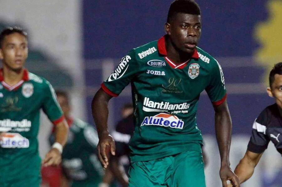 La Balona ficha al central hondureño Bryan Barrios