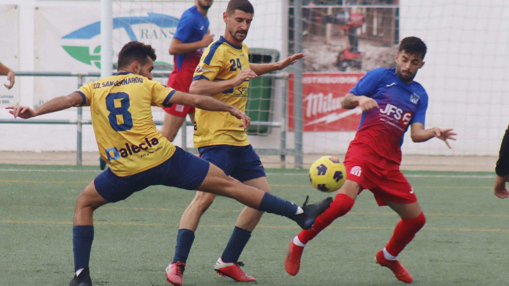 El CD San Bernardo no puede ante un rival directo por el ascenso, el ...