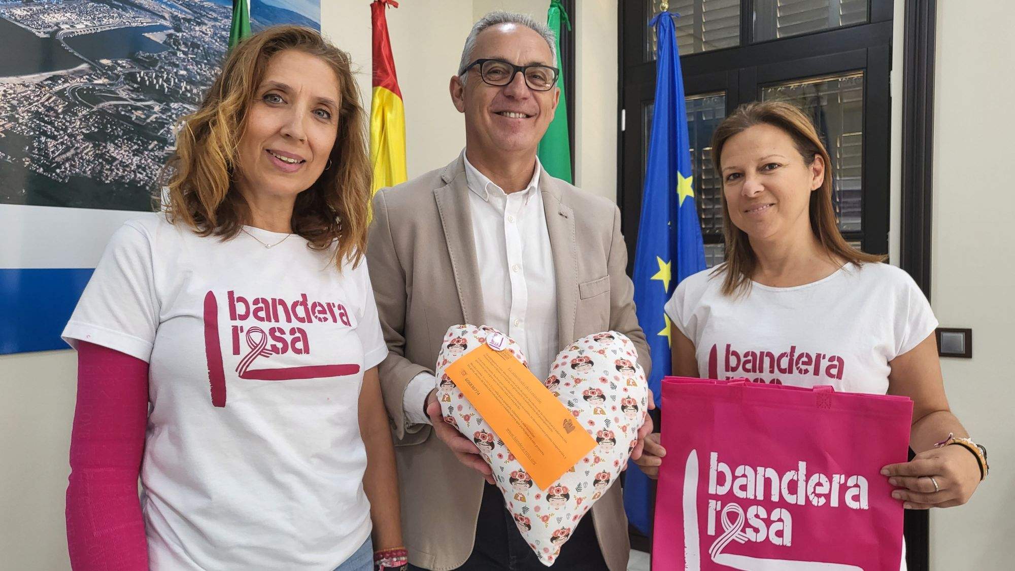 Bandera Rosa pone en marcha el proyecto 'la almohada del corazón'