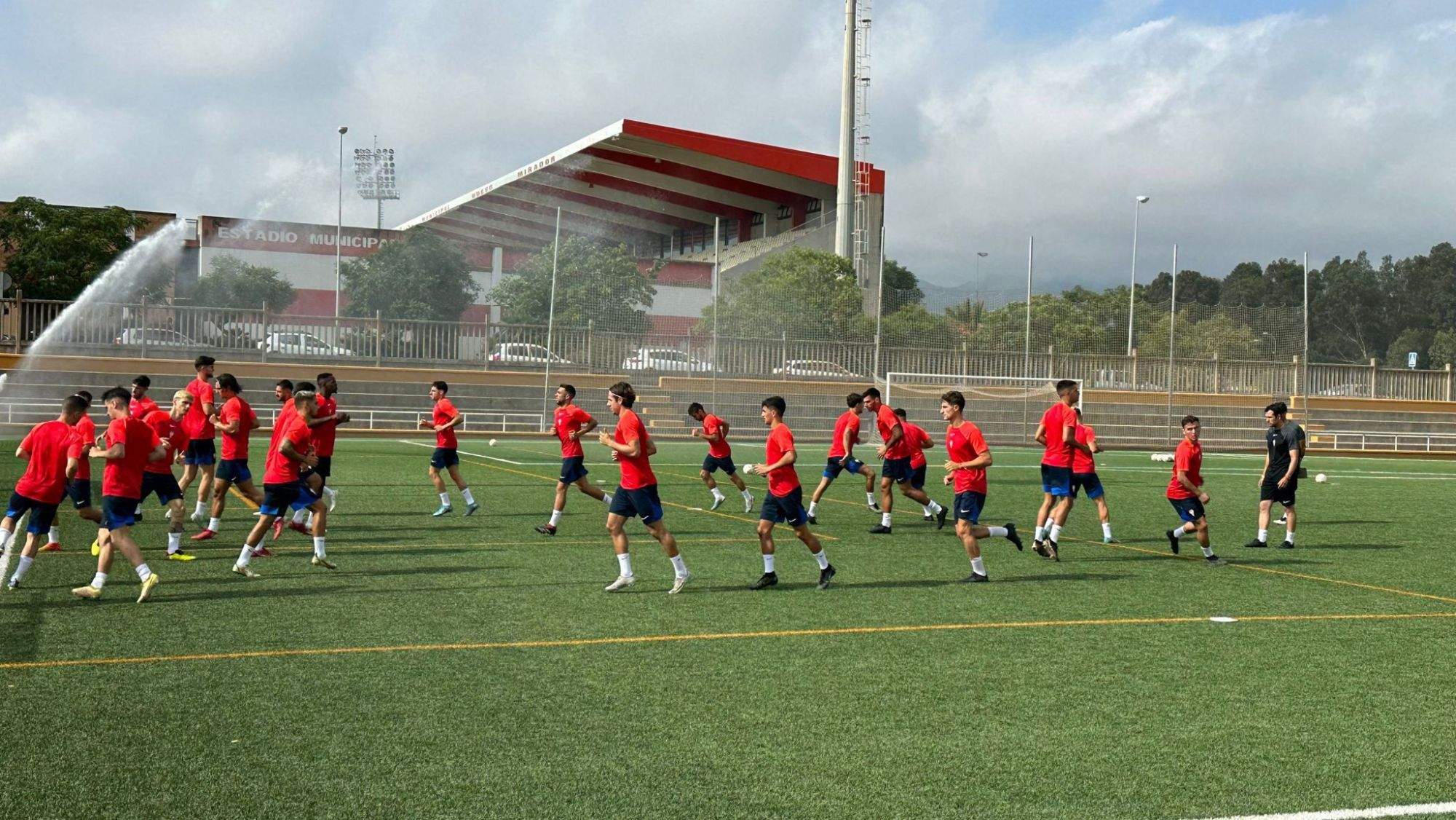 El Algeciras CF, ante el Recreativo Granada de Tristán y Van Rijn ...