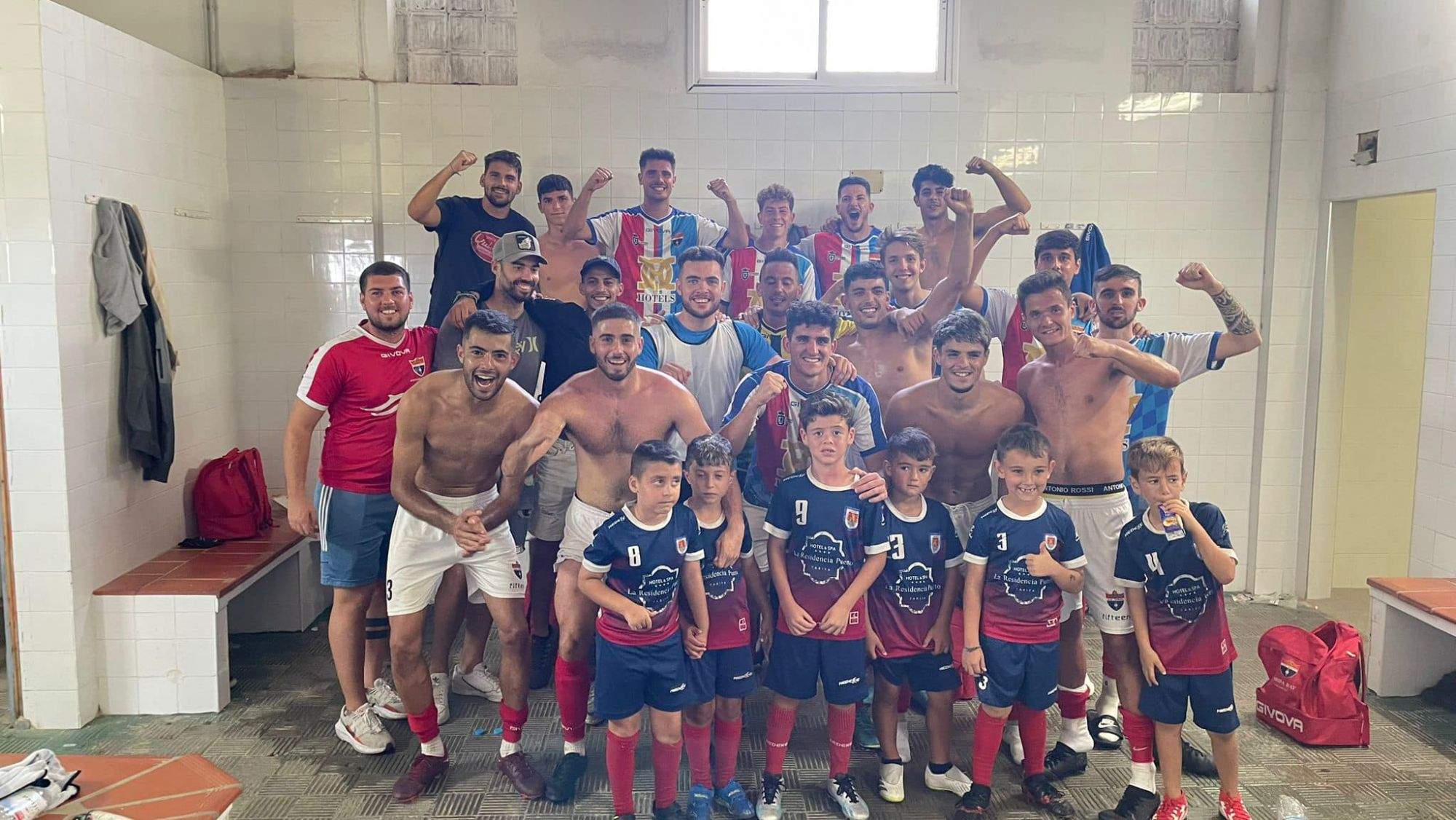 La UD Tarifa estrena su casillero de victorias derrotando a la Juventud Sanluqueña (2-0)