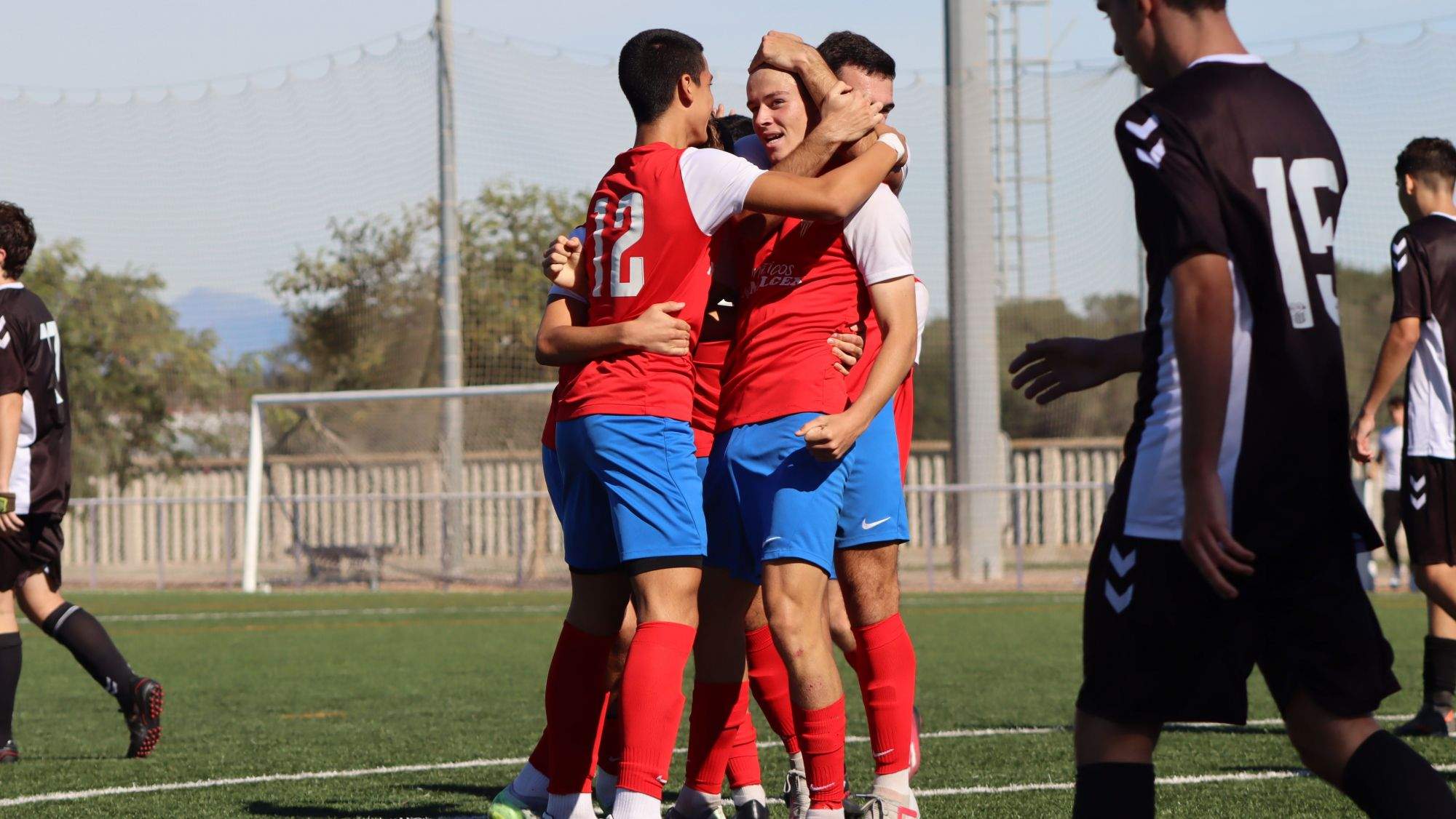 El juvenil del Algeciras CF deja 'Calavera' al líder del grupo con dos ...