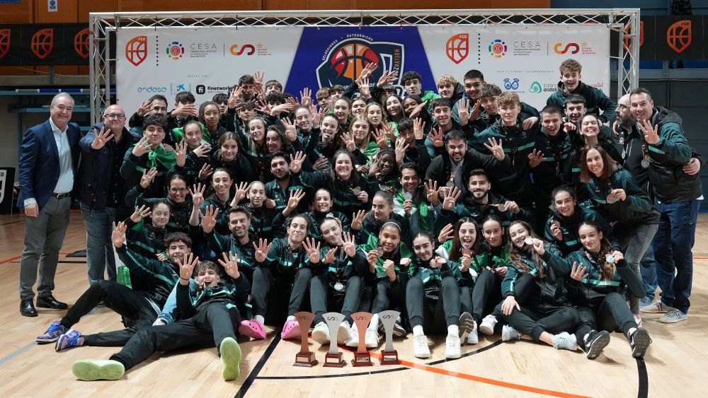 Fran Turanzas y Álex Montenegro se cuelgan la medalla de bronce en el ...