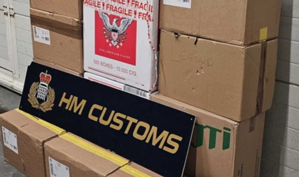 Incautan 420 cartones de cigarrillos de un vehículo particular en Gibraltar