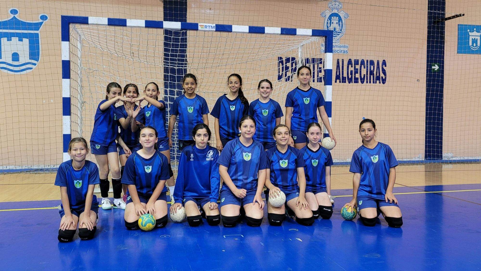 Las alevines del BM Ciudad de Algeciras-Los Pinos, campeonas de la Copa ...