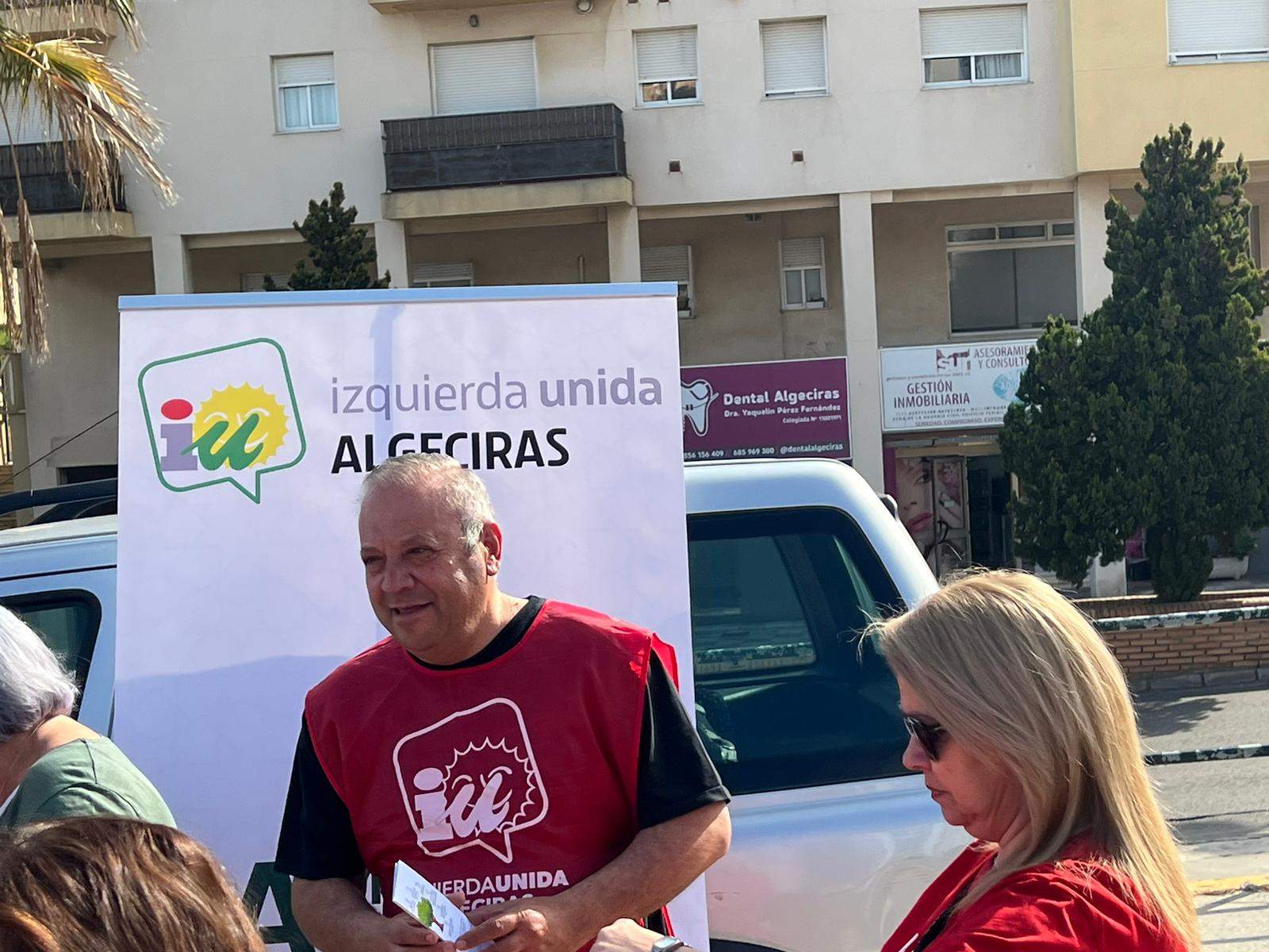 IU pide explicaciones por la actuación de la Policía Local en su mesa ...