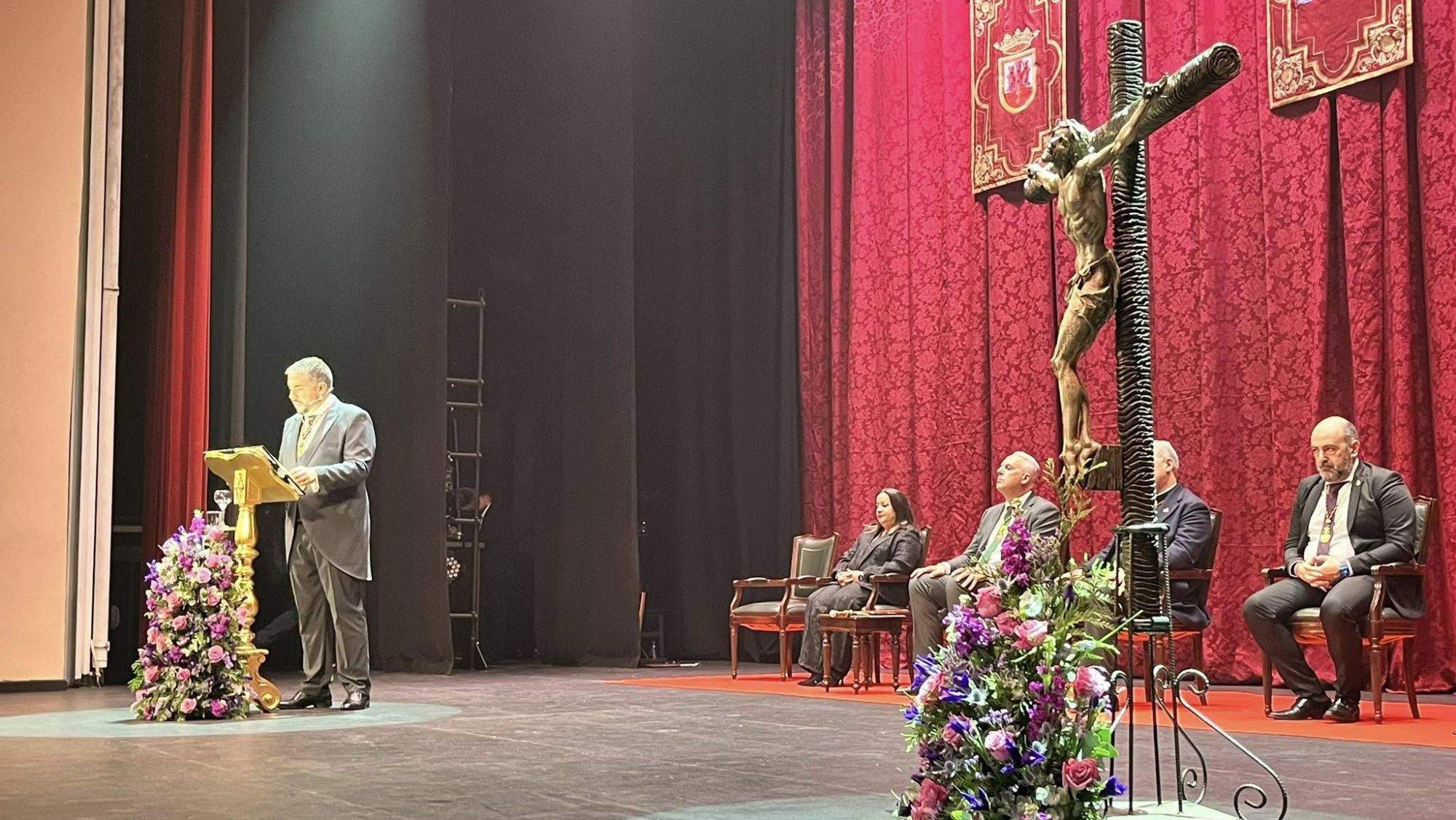 Juan Angulo deja un sentido y pasional pregón de Semana Santa para San ...