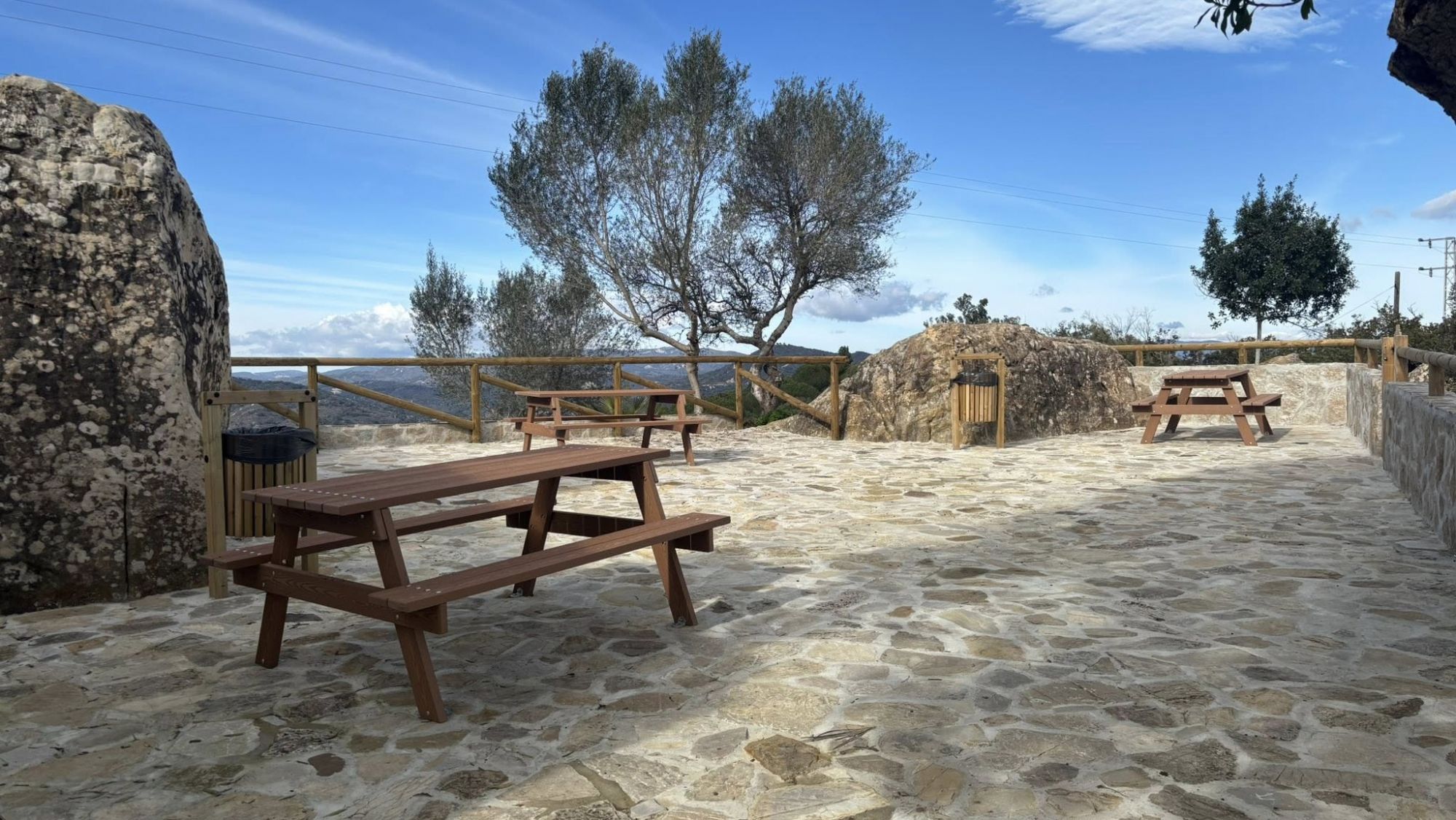 Zona de descanso, punto 'selfie' y merenderos: así es el nuevo mirador ...