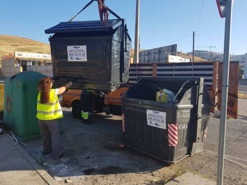 Comienza la distribución de los nuevos contenedores de residuos sólidos ...
